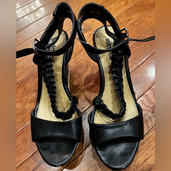 Unlisted | Shoes | Unlisted Wedge Rope Strap Across The Front And A ...